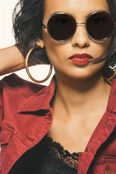 100 Latina Girl Wallpapers