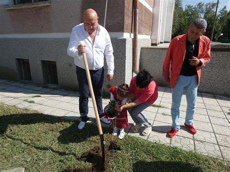 С първа копка стартира ремонтът на читалището в Сталийска махала