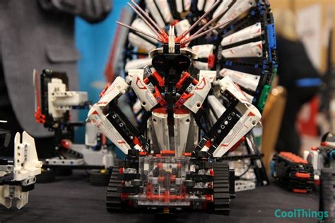 LEGO Mindstorms EV Pictures As Seen At CES