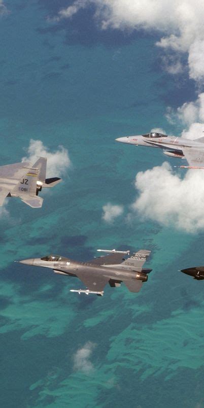 Обои на рабочий стол Военные Истребитель General Dynamics F 16 Файтинг Фэлкон Грумман F 14