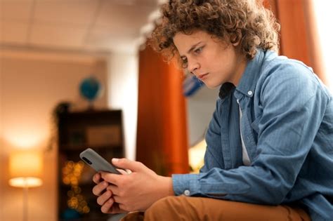 Images De Adolescent Telephone Freepik