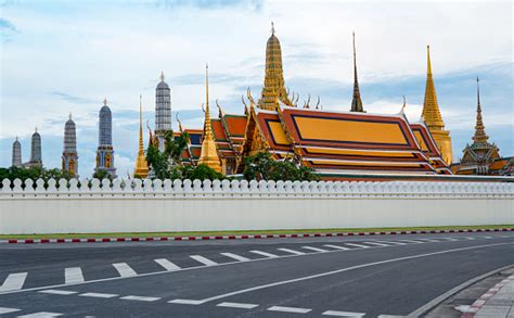 왓 프라 깨우 사원 그랜드 팰리스 사원 에메랄드 불상 전체 공식 이름 와트 프라 시 라 타나 Satsadaram 방콕 태국에서 여행 목적지 건축에 대한 스톡 사진 및 기타