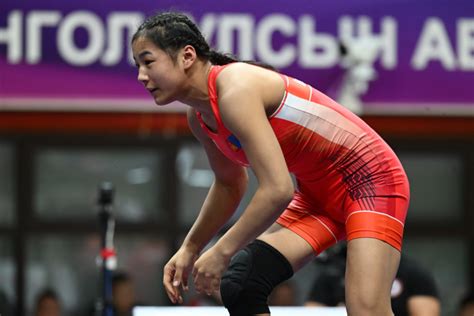 Б Хонгорзул Парис 2024 олимпын эрхийн тэмцээнд дагах барилдаан хийнэ