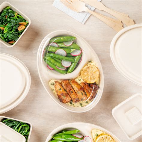 Pulp Tek Oval Clear Plastic Lid Fits 2 Compartment Bagasse Catering