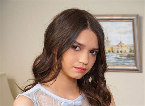 Pinky Breeze Biographywiki Age Height Career Photos And More Beauty Girl Adult Film