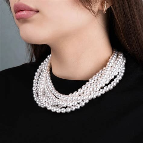 Чокери та аксесуари з перлин