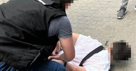 В Жовкві затримали чоловіка який продавав підроблені документи ухилянтам — Lviv Media