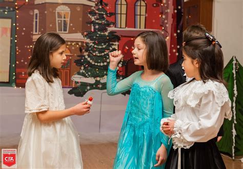 თანამედროვე განათლების აკადემიის მე 3 კლასის მოსწავლეებმა საშობაო საახალწლო სპექტაკლი „მაკნატუნა