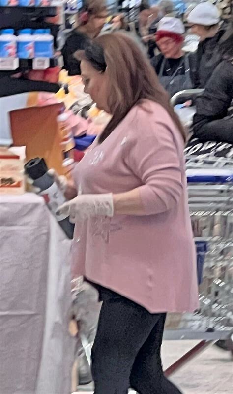 Nina Mikkonen Yllätti Uudessa Roolissa Kuvat