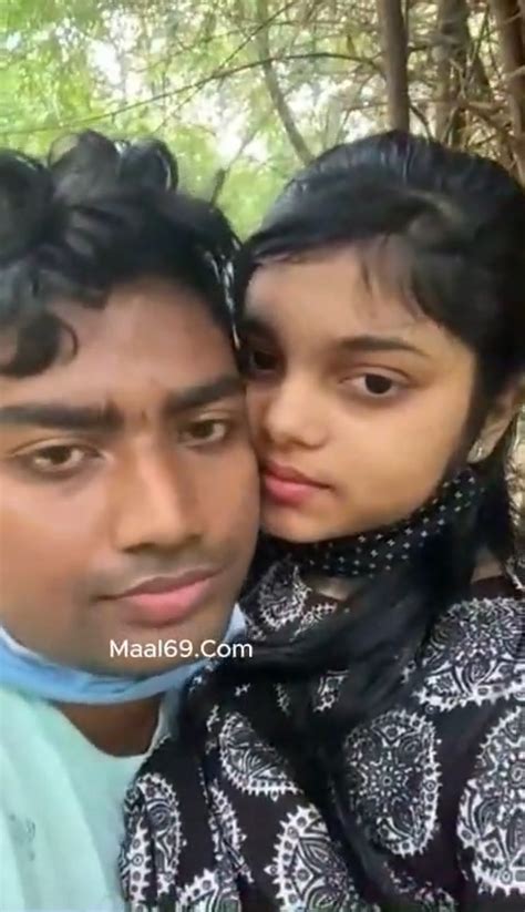 Outdoor Sex MMS Desi Public Chudai In Jungle Park