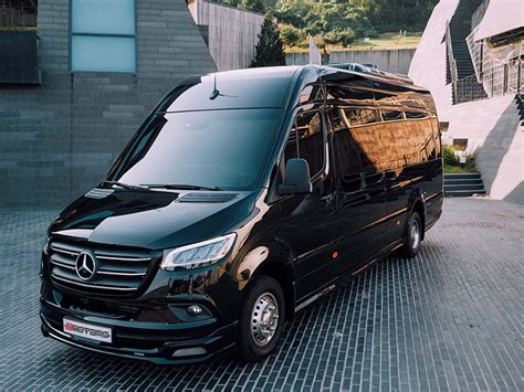 에스모터스 벤츠 스프린터로 럭셔리 캠핑카 시장 개척