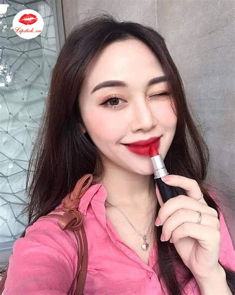 Son MAC Ruby Woo 707 Màu Đỏ Cổ Điển Đẹp Nhất Dòng Retro Matte