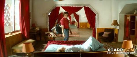 Голая Оксана Акиньшина в 8 First Dates