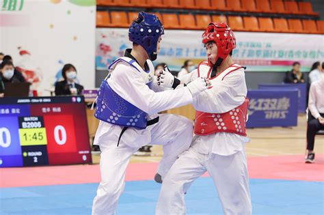上海市第17届运动会跆拳道（青少年组）男子a组比赛进行