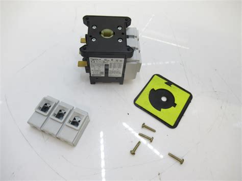 Ac 21a Iec En 60947 3 V 02 Schneider Electric Disconnect Switch Pcm Surplus World