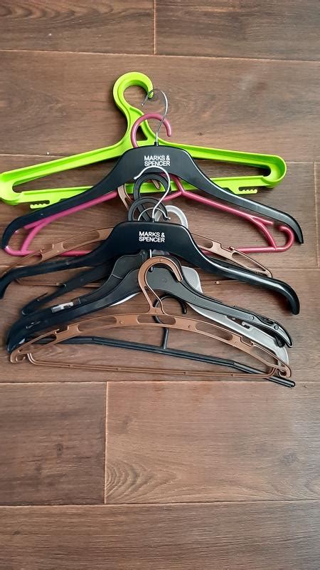 Вішалки ціна за 12 штук плечики — ціна 150 грн у каталозі Вішалки Купити товари для дому та