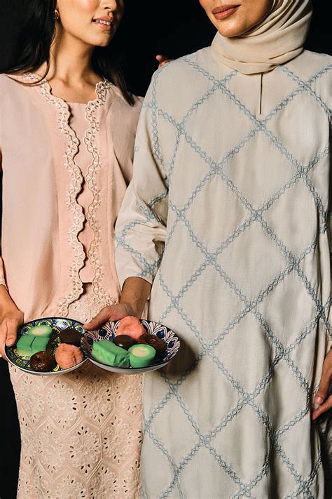 COTTON Badriah Blouse Skirt Rice Eclipse Poplook