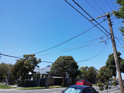 Whats This Low Hanging Cable And Who Should I Call R Melbourne