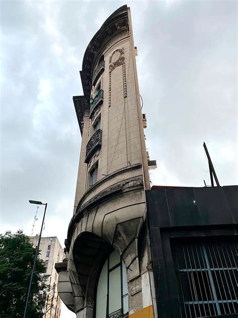 El Más Finito Cómo Es El Asombroso Y Enigmático Edificio De Menos De 4 Metros De Ancho Infobae