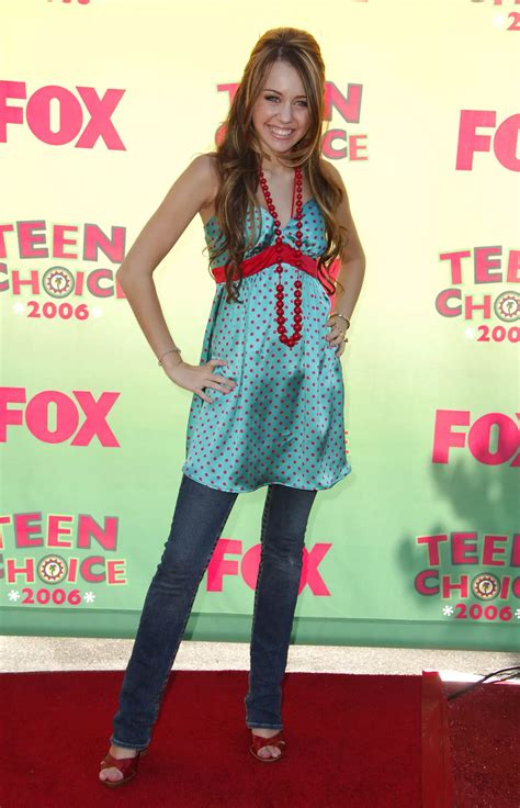 2007 Clothing Trends 2008 Outfit Trends 2007 Fashion Trends 2000s