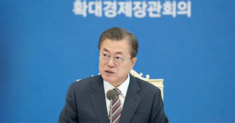 文대통령 국정지지율 44전주대비 5p 하락