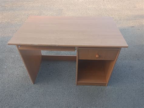 Стіл компютерний стіл письмовий 600 грн Офісні меблі Рівне на Olx