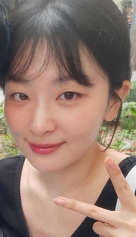 Cell²⁸ Crown Jewel Seulgi On Twitter Rt Gomseulkong 슬기 유독 유럽에서 팬들이랑