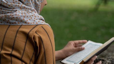 19 летнюю иностранку оштрафовали в Казахстане за книги в поезде