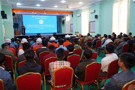 ရခိုင်ပြည်နယ်အတွင်း ဆိုင်ကလုန်မုန်တိုင်း မိုခါ တိုက်ခတ်မှုကြောင့် ပျက်စီးမှုများ ဖြစ်ပေါ်ခဲ့သည့