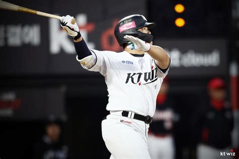 ‘포수 강백호는 조금 나중의 일… 지금은 ‘타자 강백호 부활이 더 반갑다 Fa 계산 다시 해야 하나