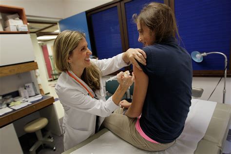 HPV Vaccine Doesn T Make Girls Have Sex Study Confirms The World From PRX