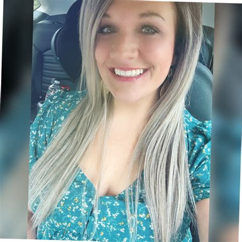 Robyn Wiley Office Manager Sands Contracting Linkedin