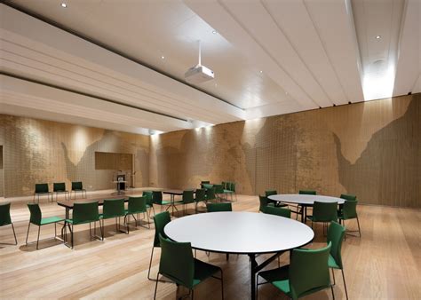 Jakarta Embassy Building Uses Forms To Represent Australia