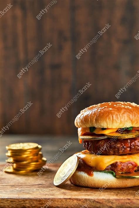 햄버거 버거 서양음식 패스트푸드 테이크아웃 군것질 Food And Drink 컨셉심볼 심볼 비트코인 화폐 금융아이템 인플레이션 컨셉 암호