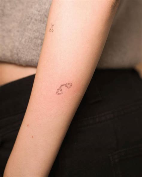 Heart Handcuff Tattoos Law Enforcement Tattoos And Their Meanings