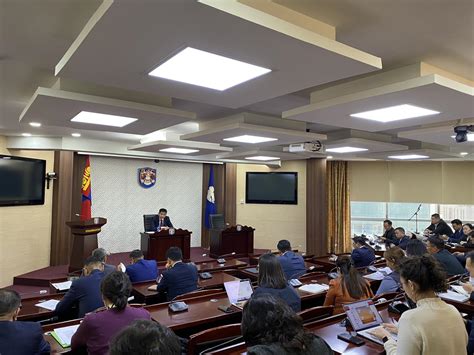 Иргэдийн өргөдөл гомдол болон албан бичгийг хугацаанд нь шийдвэрлэхийг үүрэг болголоо ТАС МН