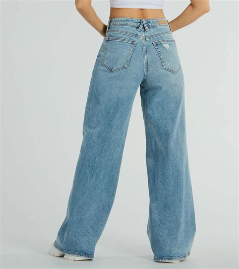 Iconic Staple High Rise Wide Leg Jeans And Windsor