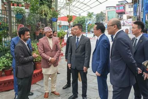 巴蜀常春藤学校与尼泊尔lri学校签定战略合作协议
