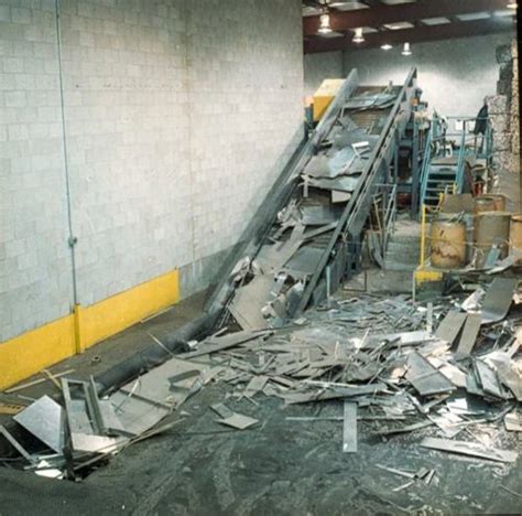 Horizontal Scrap Handling Conveyor System Capacity 50 Kgfeet At