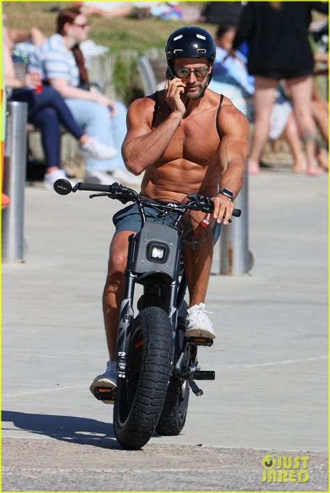 Photo Tim Robards Beach Photos 61 Photo 4971831 Just Jared Entertainment News