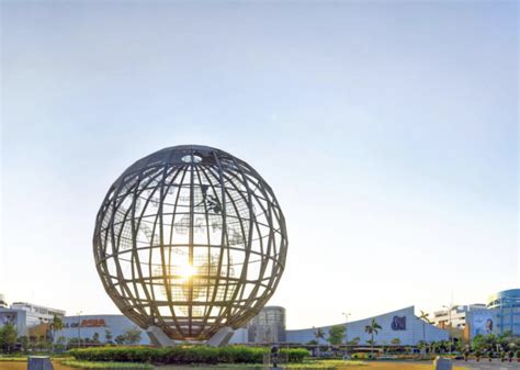 Culprit Revealed The Moa Globe Is Back When In Manila