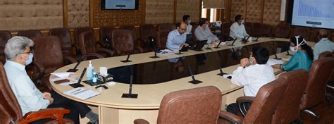 Atal Dullo Reviews Working Of 102 108 Ambulance Service In Jandk