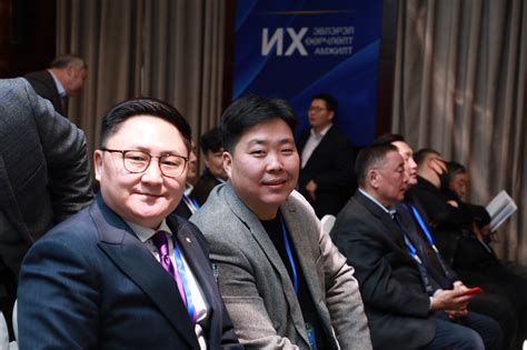 Ардчилсан намын ҮБХ ны ээлжит бус хурал үргэлжилж байна News Mn