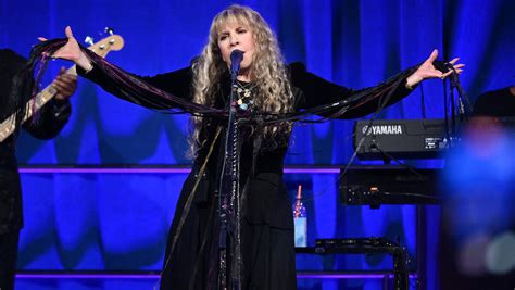 Stevie Nicks Expands 2025 North American Tour Is She Coming To Your City Iheart