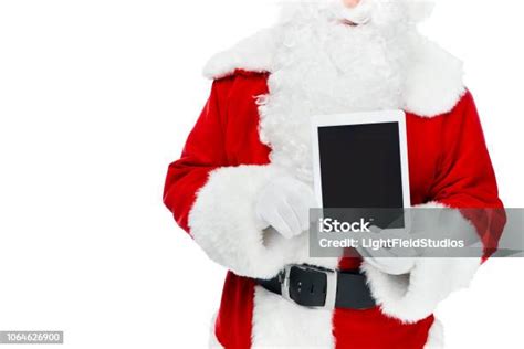 빈 화면 흰색 절연 디지털 태블릿을 보여주는 산타 클로스의 자른된 보기 남자에 대한 스톡 사진 및 기타 이미지 남자 무선 기술 백인종 Istock