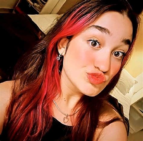 15 Ideias De Emily Vick Para Salvar Hoje Fotos De Rosto Profissionais