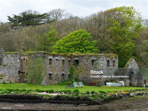 아룬델 곡물 가게 클로나킬티 베이의 해안 유럽 아일랜드의 오래된 석조 건물 역사적인 건축 기념물 풍경 아일랜드의 관광 명소 0명에 대한 스톡 사진 및 기타 이미지 Istock