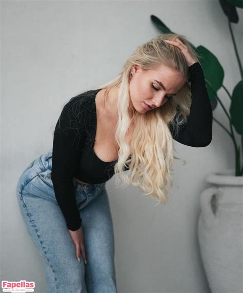 Jsfxy Aka 𝐉𝐨𝐬𝐞𝐩𝐡𝐢𝐧𝐞 𝐌𝐚𝐫𝐢𝐚 Nude Leaks Photo 7 Fapellas