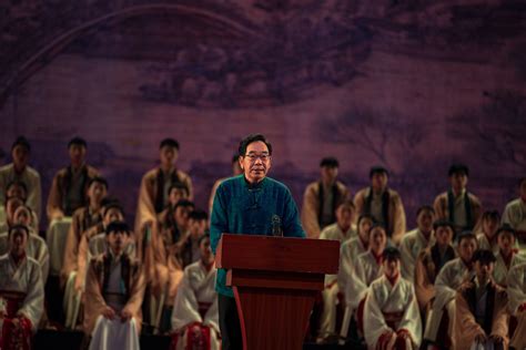 程民生教授领诵惊艳千年的横渠四句 凤凰网视频 凤凰网