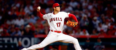 Shohei Ohtani Un Jugador Japonés De Béisbol Firma El Mayor Contrato De